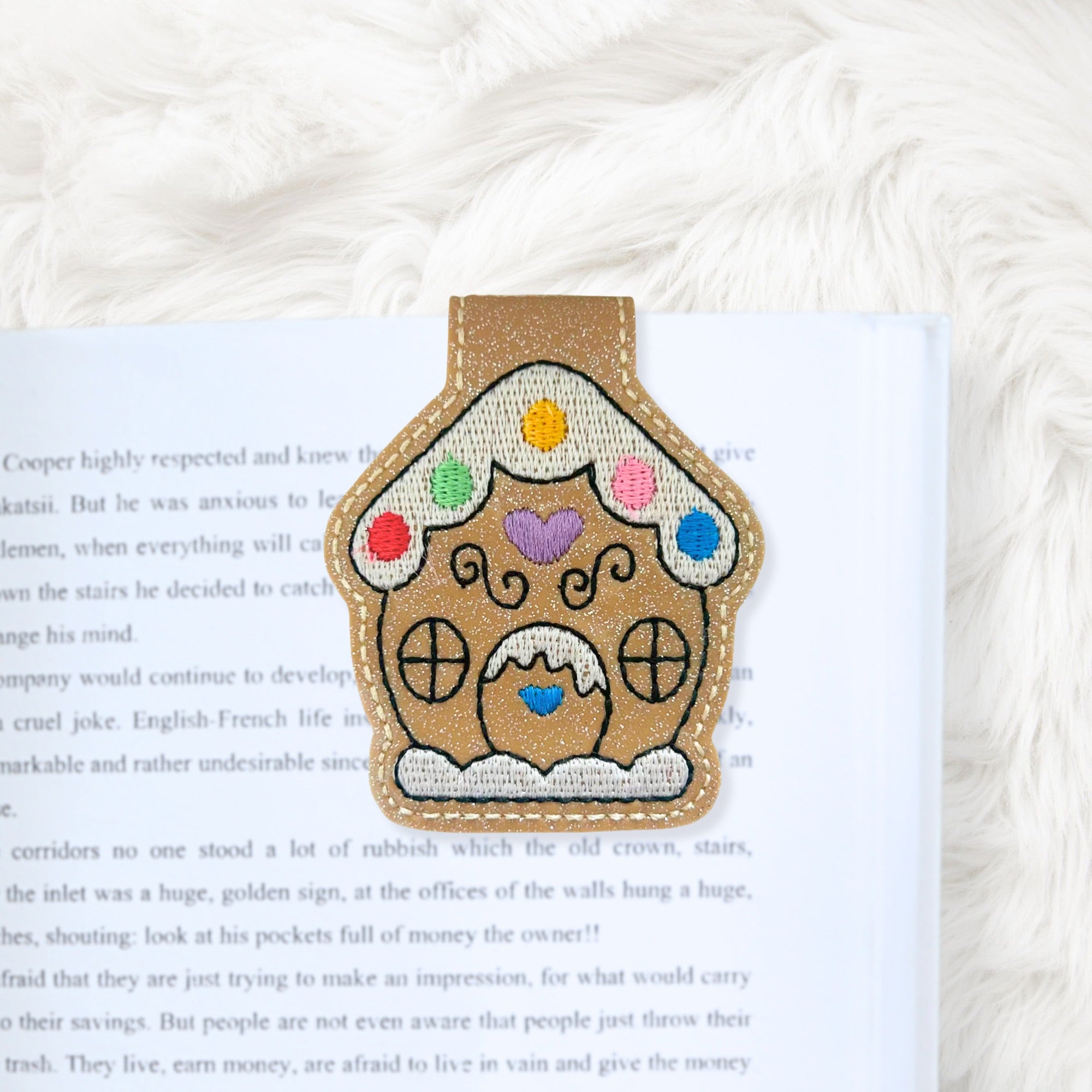 ITH 5x7 Gingerbread House Foldover Magnetic Bookmark – The Stitching Lair