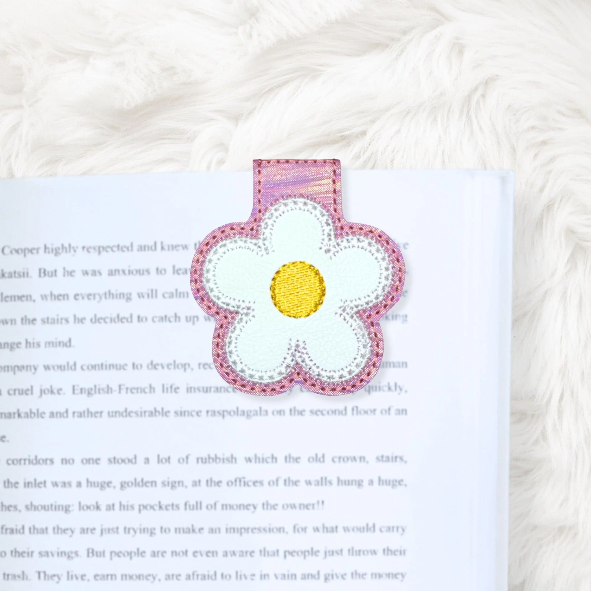 ITH 4x4 Floral Appliqué Foldover Magnetic Bookmark – The Stitching Lair